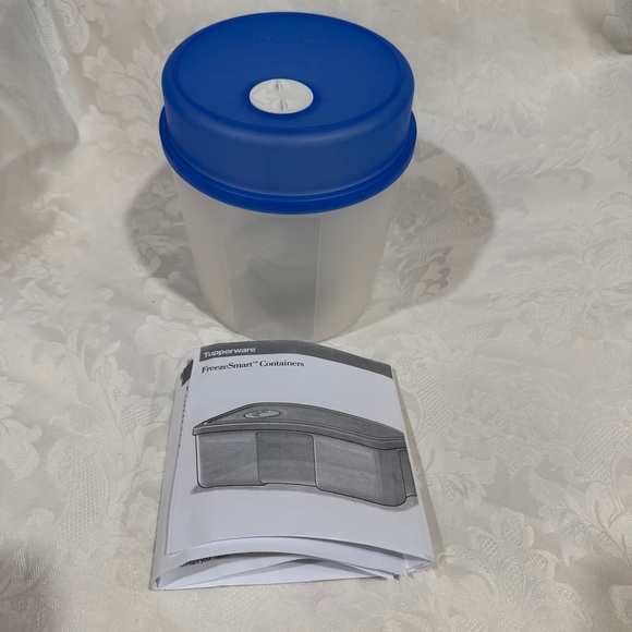 Tupperware | Kitchen | New Tupperware Freeze Smart Blue Round Container ...